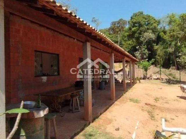 Chácara com 3 dormitórios à venda, 715 m² por R$ 650.000,00 Jardim Sagrado Coração de Jesus Jund