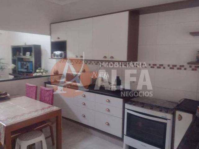 Chácara com 3 Dormitórios Santana Caucaia do Alto Cotia/SP