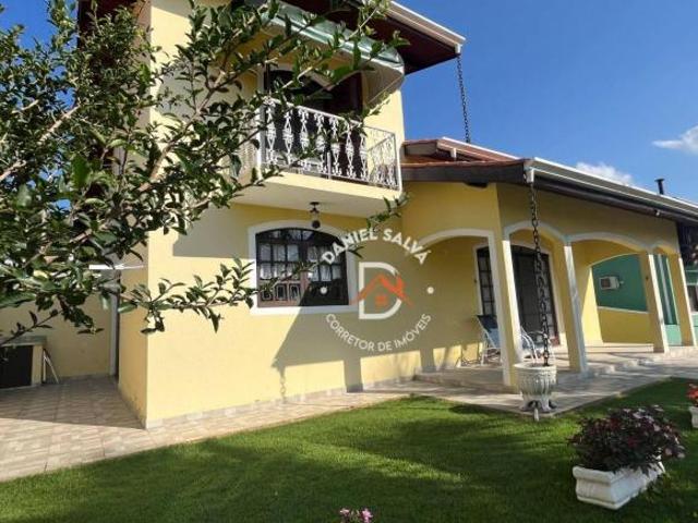 Chácara com 3 dormitórios 01 Suíte à venda, 1180 m² por R$ 1.395.000 Condomínio Fechado Bom Jesu