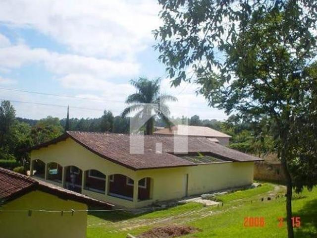 VENDE Chácara DÁ FINANCIAMENTO de 4770 m² com 3 dormitórios 1 suite sendo 700 construídos Ch