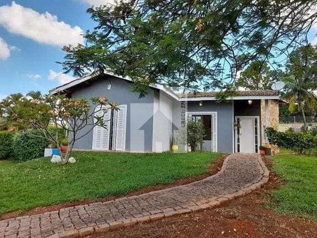 Chácara com 3 dormitórios 1 suite e piscina à venda, 1000m² totais, Condomínio Village Aguas de Sa
