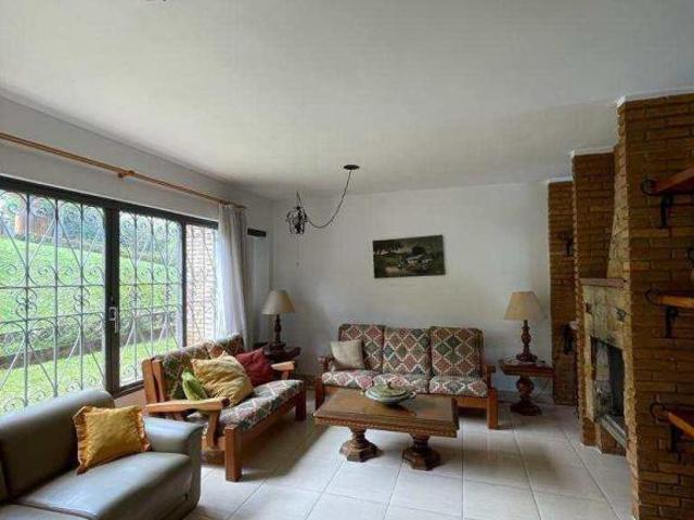 Chácara com 3 dorms, Jardim Estância Brasil, Atibaia R$ 1.05 mi, Cod: 4895