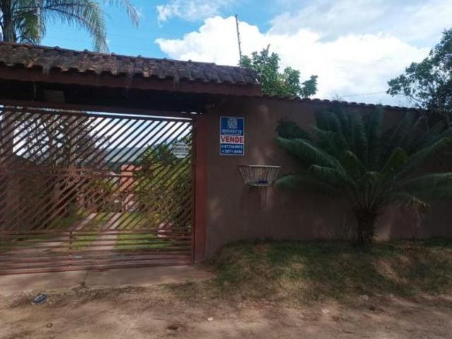 Chácara com 3 quartos