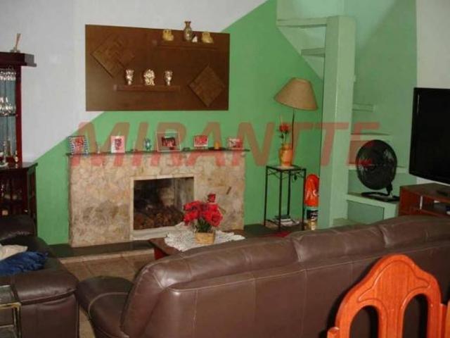 Chácara com 3 quartos