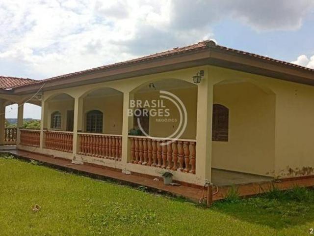 Chácara com 3 quartos