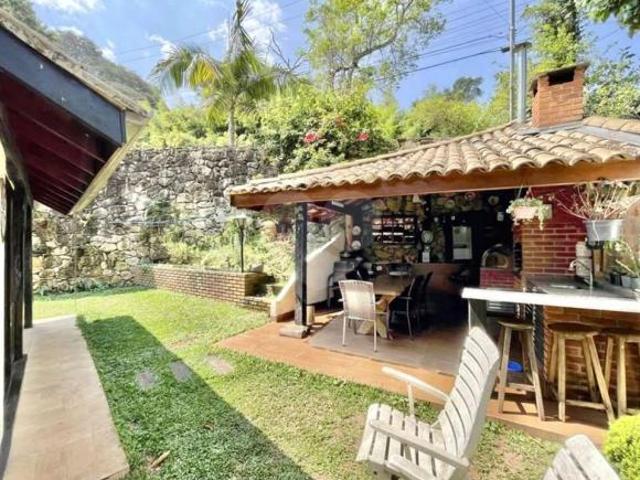 Chácara com 3 quartos à venda em Chácara santa lúcia SP