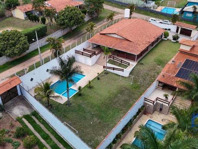 Chácara com 3 Quartos e 4 banheiros à Venda, 1.000 m² por R$ 890.000 Cód. ch2551