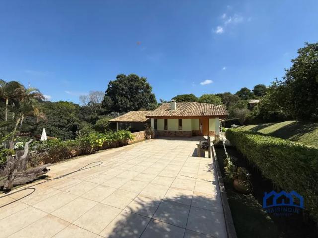 Chácara com 3 Quartos e 4 banheiros à Venda, 2.450 m² por R$ 1.800.000 Cód. Ch2191