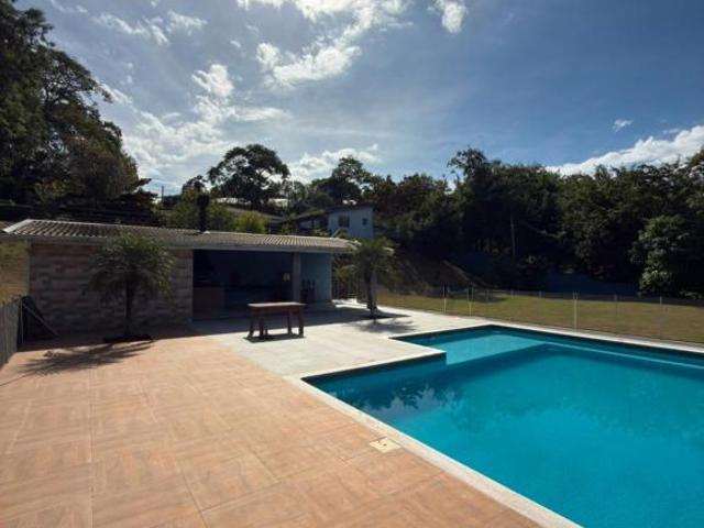 Chácara com 3 Quartos e 6 banheiros à Venda, 5.000 m² por R$ 1.000.000 Cód. ch2790