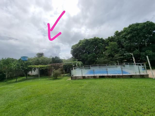 Chácara com 3 Quartos e 2 banheiros à Venda, 200 m² por R$ 450.000