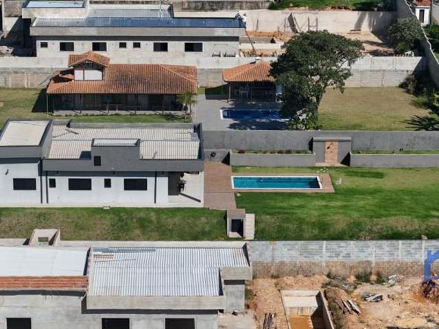 Chácara com 3 Quartos e 3 banheiros à Venda, 1.000 m² por R$ 1.280.000 Cód. ch2641