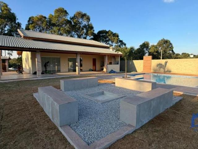 Chácara com 3 Quartos e 3 banheiros à Venda, 1.000 m² por R$ 850.000 Cód. ch2576