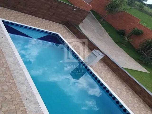 Chácara com 3 quartos piscina no Bairro Caguaçu Sorocaba