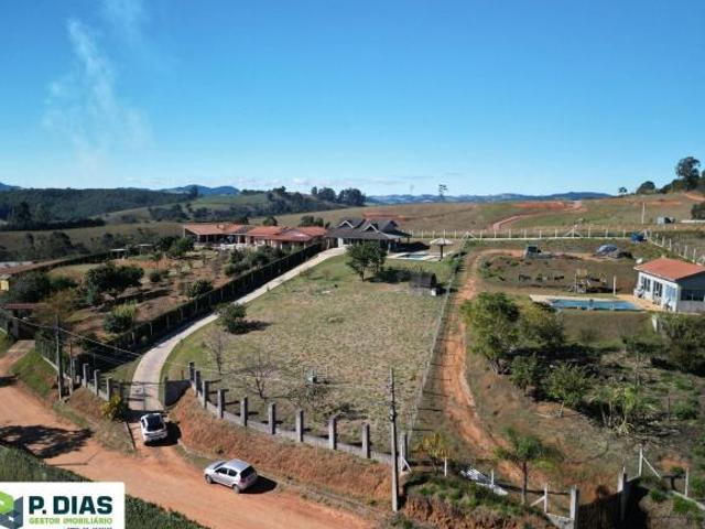 Chácara com Vista Panorâmica em Pedra Bela — Seu Refúgio no Topo da Serra