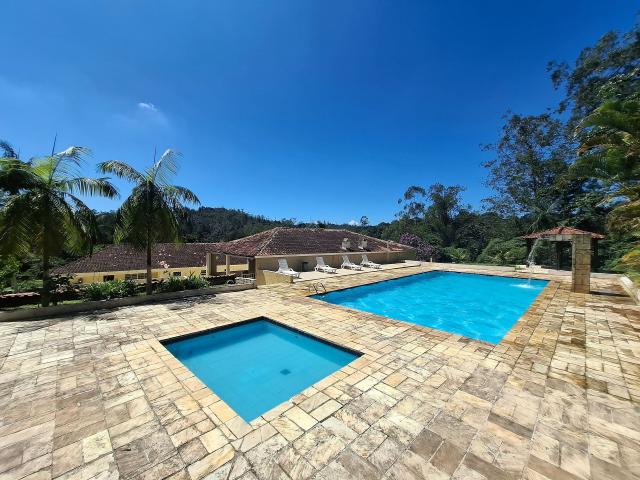 Chácara com Vista para Montanhas e Lagos LT0056