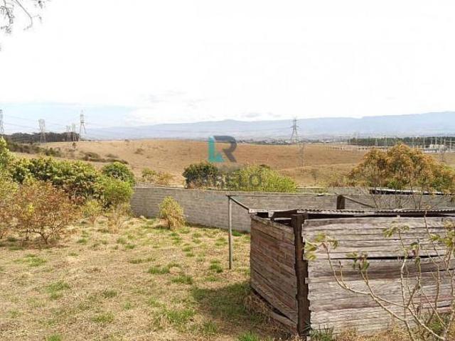 CHÁCARA COM ACESSO FÁCIL E VISTA PANORÂMICA EM LORENA SP