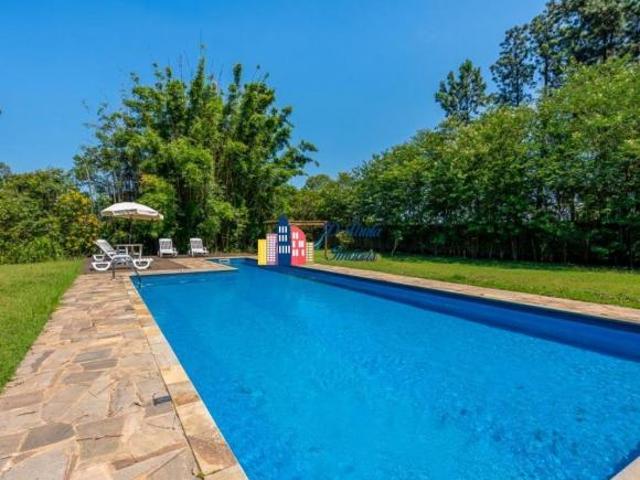Chácara com Ampla Área verde com excelente Localização com 3 Dormitórios, 4000m². Venda R$ 2.500.000