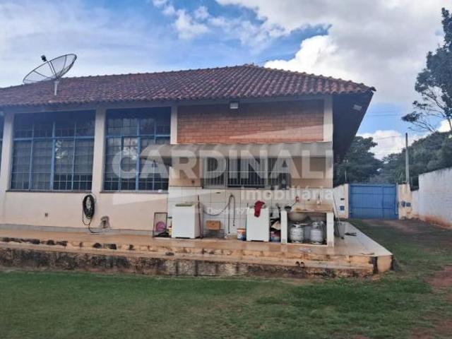 Chácara com área de lazer completo, localização espetacular