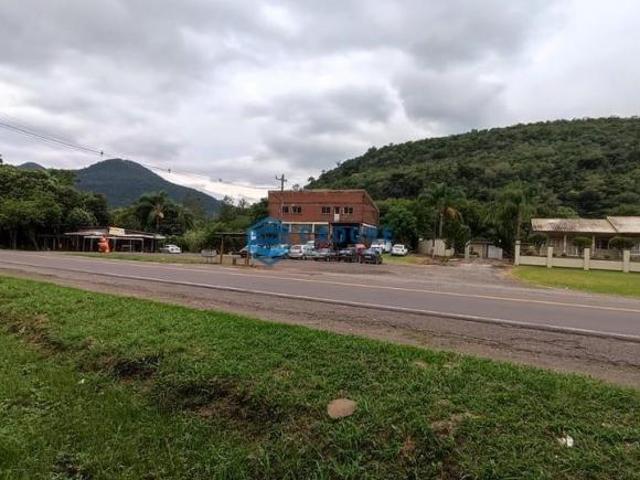 Chácara com casa três dormitórios, Vila Cristina