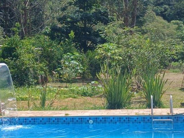 Chácara com excelente casa, piscina