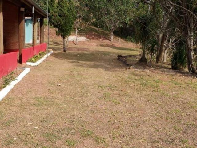 Chácara com lago em Taubaté