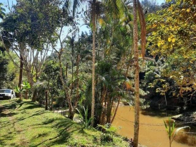 CHÁCARA COM LAGO EM SÃO LOURENÇO DA SERRA SP