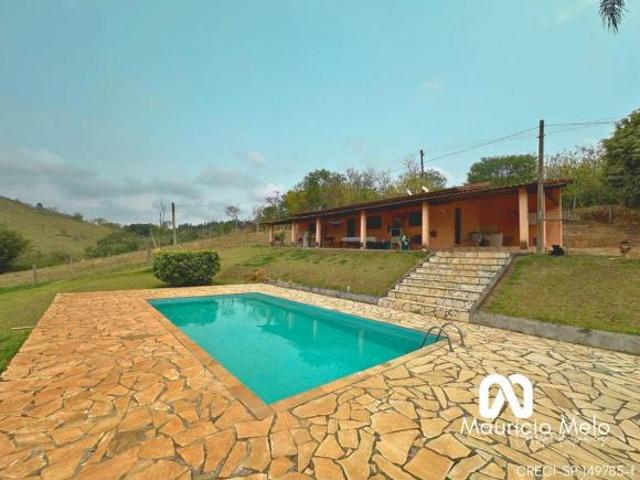 Chácara com Lago