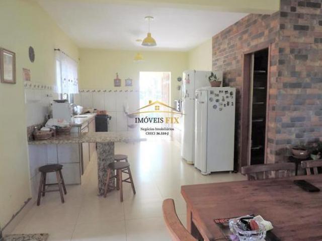Chácara com lote Plano e casa térrea!