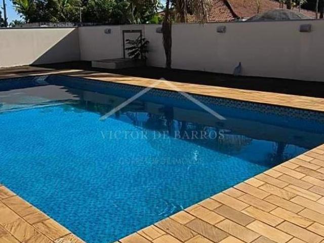 Chácara com Piscina no Jardim Oriental