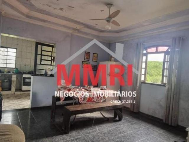 Chácara com piscina à Venda em Araçoiaba da Serra: com CÓRREGO NA PROPRIEDADE