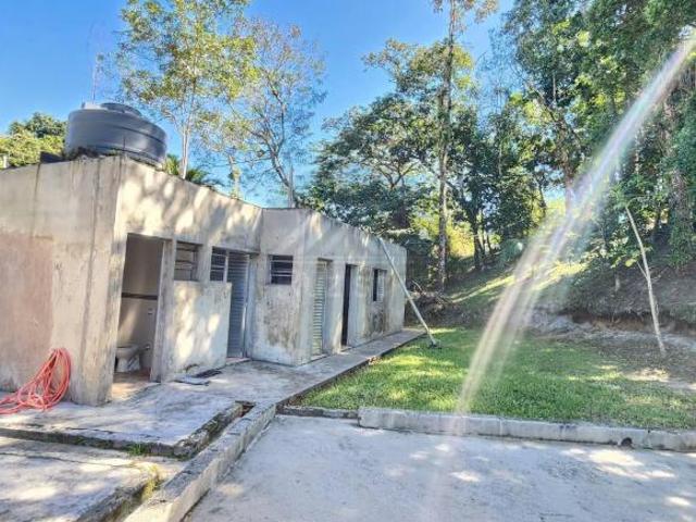Chácara com piscina á venda em Itanhaém 3000m²