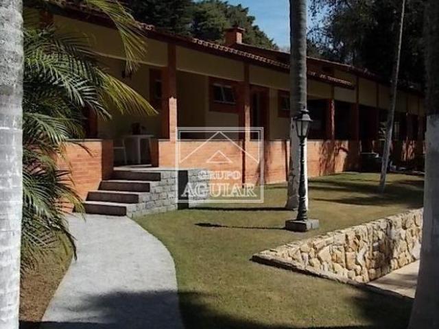 Chácara com piscina à venda na cidade de Valinhos