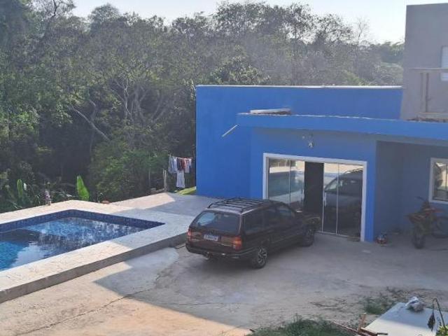 chácara com piscina e boa localização