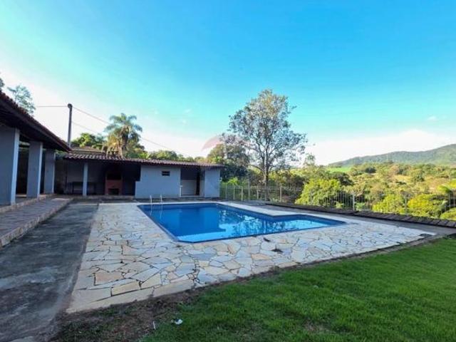 Chácara com Piscina e Edícula Próxima a Bragança Paulista
