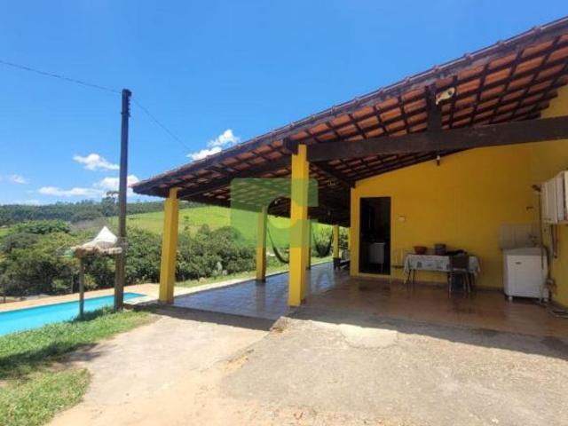 Chácara com piscina e lago a venda em Salesópolis