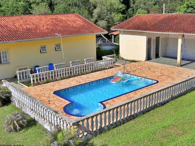 Chácara com piscina, 03 quartos a venda em Extrema MG, 2.300m²