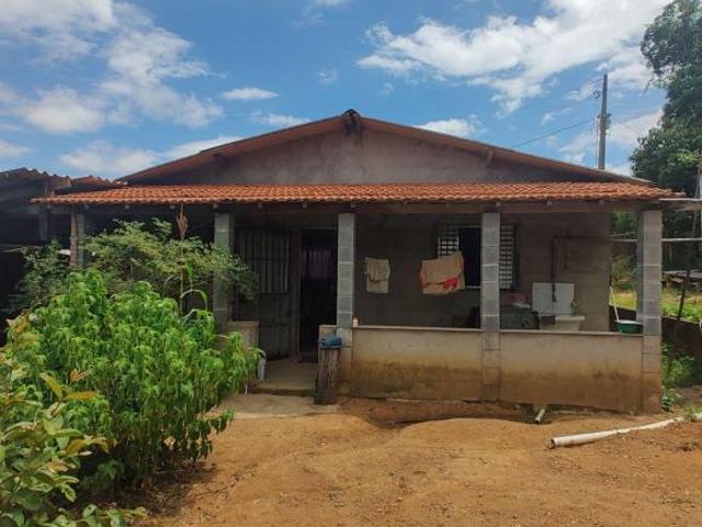 Chácara com poço artesiano em Ibiúna