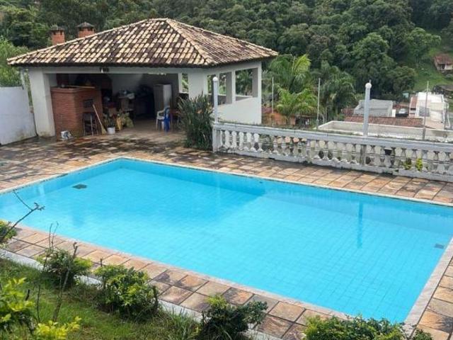 CHÁCARA COM RENDA EM VARGEM SP 5 CASAS ALUGADAS RENDA DE R$ 7.000 POR MÊS