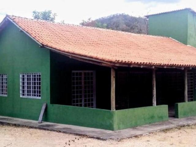 CHÁCARA COM RIO, CASA E ESCRITURA REGISTRADA NA CHAPADA DOS VEADEIROS
