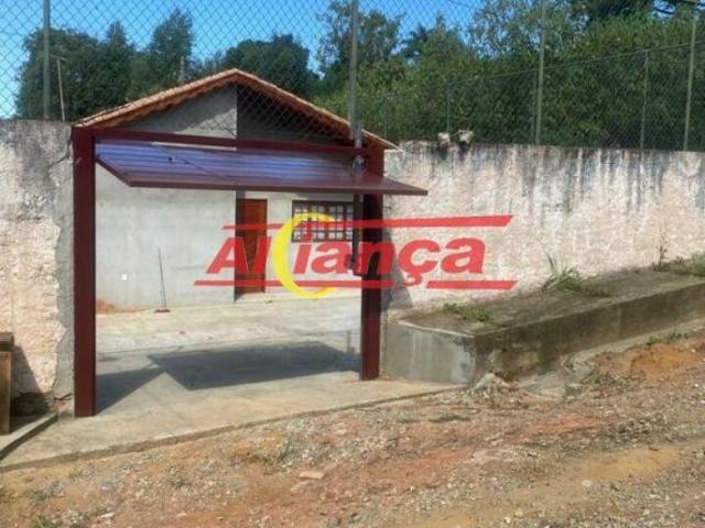 CHACARA COM SUITE E PISCINA AQUECIDA EM TERRA PRETA