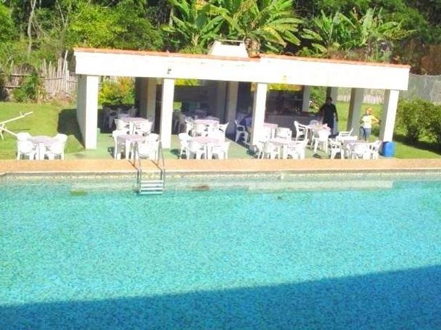 Chácara Completa a 1h de SP e Campinas | 9 Quartos | Piscinas + Campo