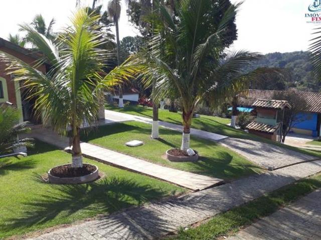 Chácara Completa com 2 Casas, Piscina, Sauna e Área Gourmet em Terreno de 3.250m²