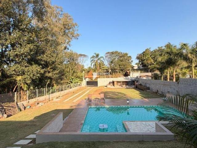 Chácara Completa com Piscina, Área Gourmet e Escritura