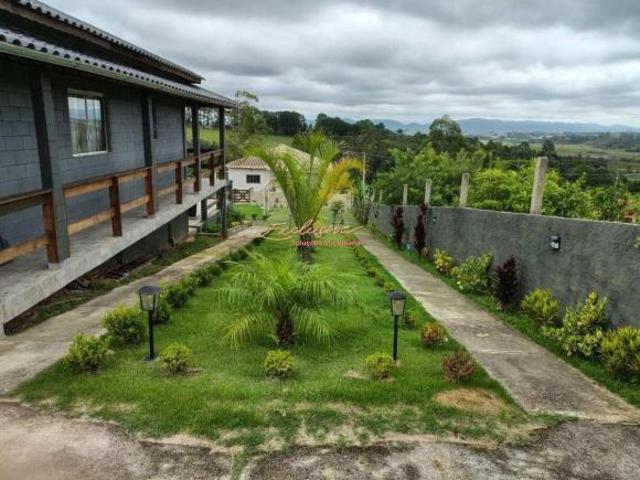 Chácara Completa em Mogi das Cruzes | Piscina, Campo de Futebol, 3 Dormitórios e 10 Vagas