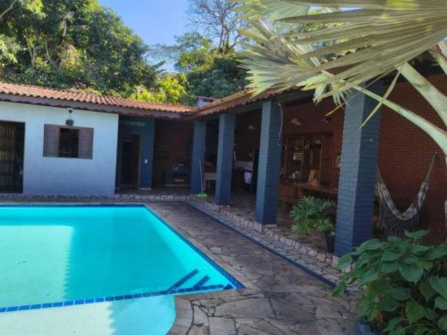 Chácara Completa em Juquitiba: Piscina, Área Gourmet e Ótima Condição de Pagamento!