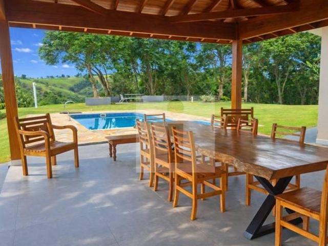 Chácara de Alto Padrão no Serra das Cabras, 20.251 m², 417m², Vista Panorâmica, lazer e pomar compl