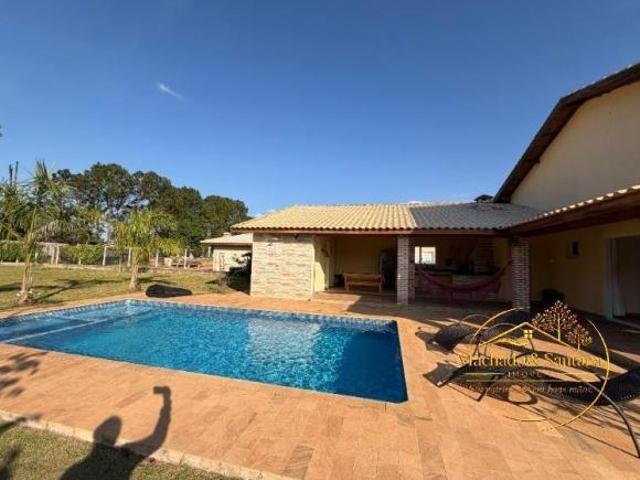 CHÁCARA DE ALTO PADRÃO EM CONDOMÍNIO FECHADO | Piscina Aquecida, Energia Solar e Vista Panorâmica