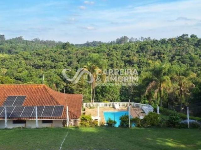 Chácara de Luxo à Venda em Cotia SP, no Parque Dom Henrique 3 Quartos, 7 Banheiros, 4 Vagas 1.50