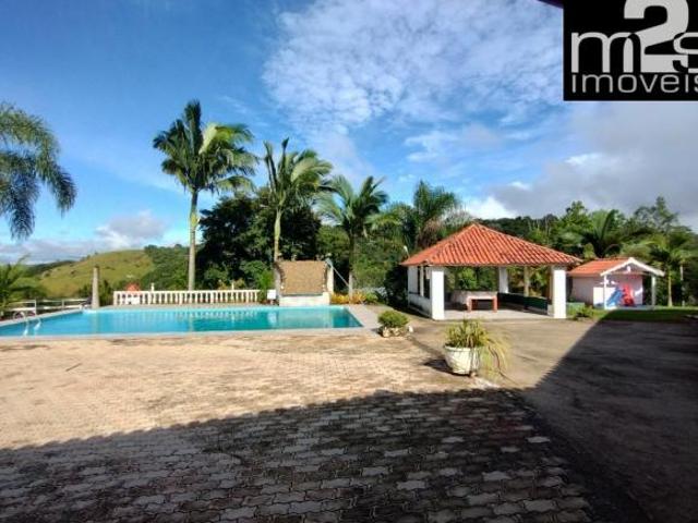 Chácara de luxo à venda em Cunha SP, bairro Cedro: 7 quartos, 1 suíte, 5 salas, 4 banheiros, 600m² d