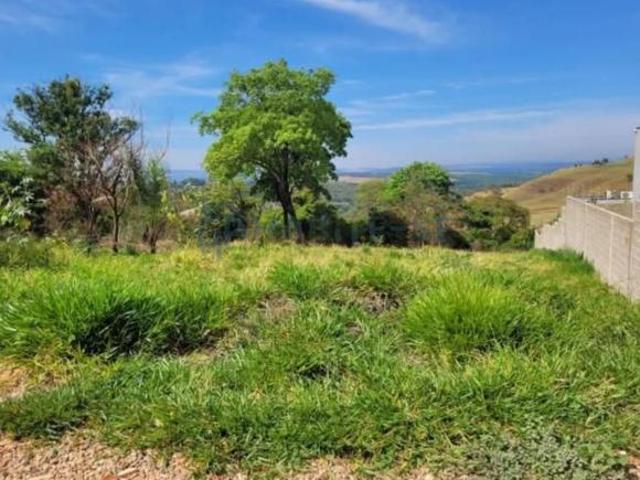 Chácara de luxo à venda em Franca SP, no Condomínio do Ipê: piscina, área gourmet e muito mais!